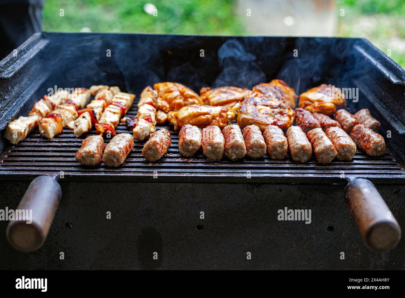 Neck bbq hi-res stock photography and images - Alamy