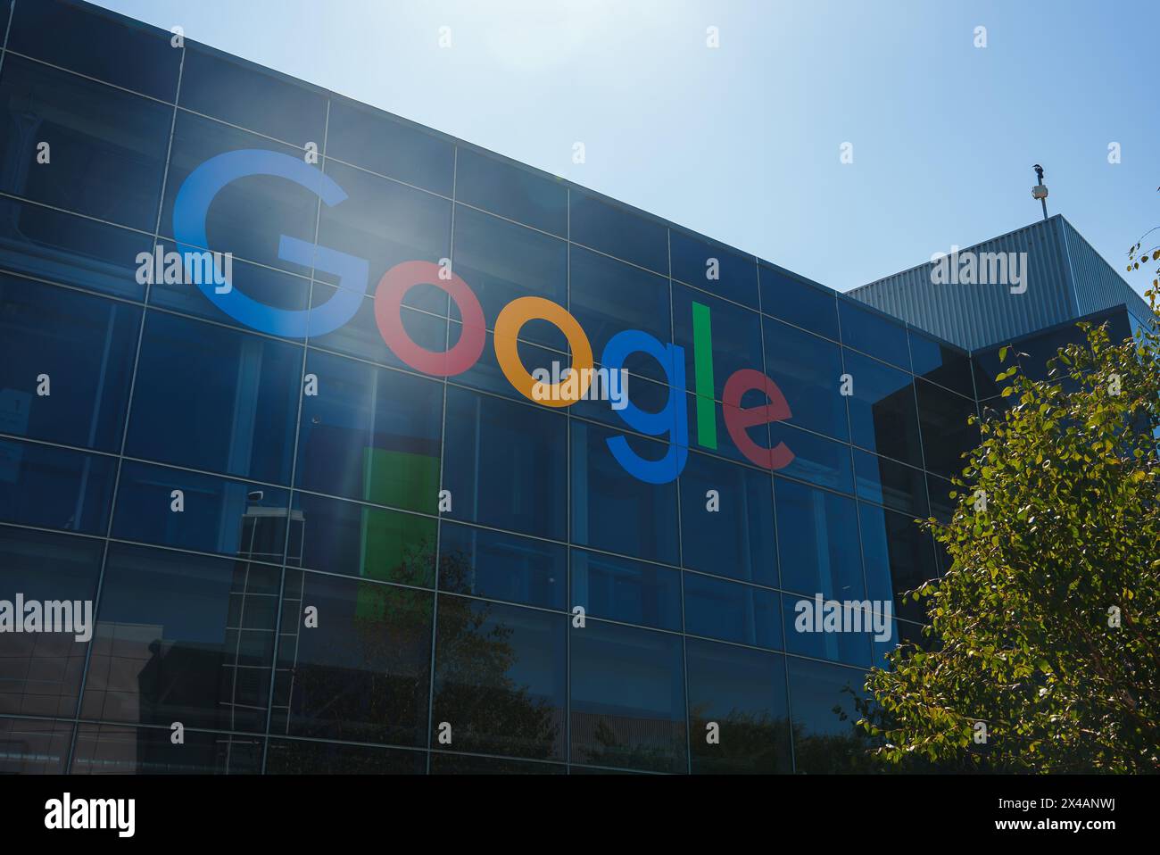 Achievement building exterior structure hi-res stock photography and ...