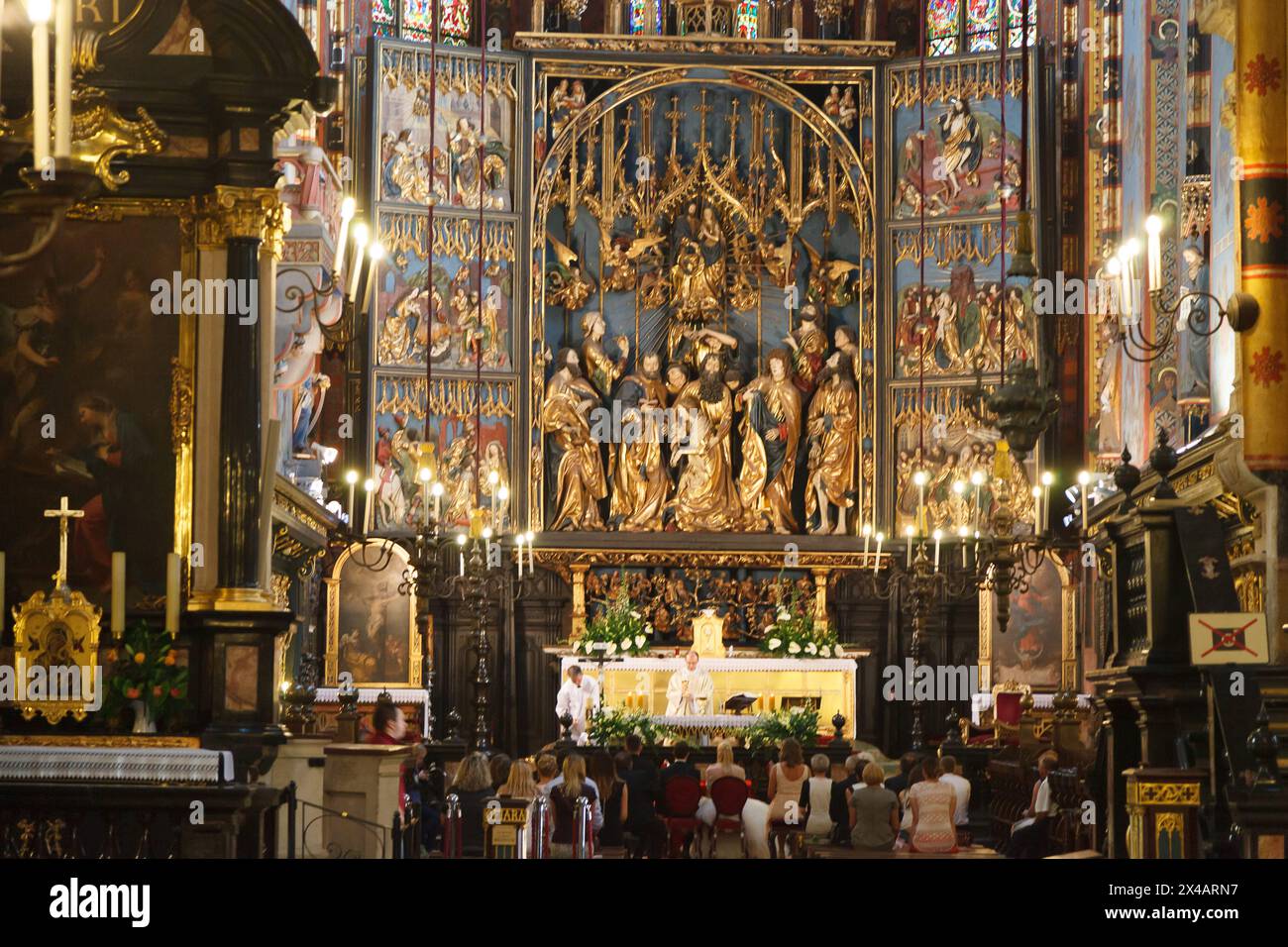 Altar St Mary Basilica Krakow, Poland Stock Photo - Alamy