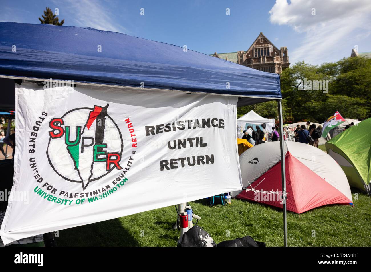 University of Washington Students Expand Protest Encampment Stock Photo ...