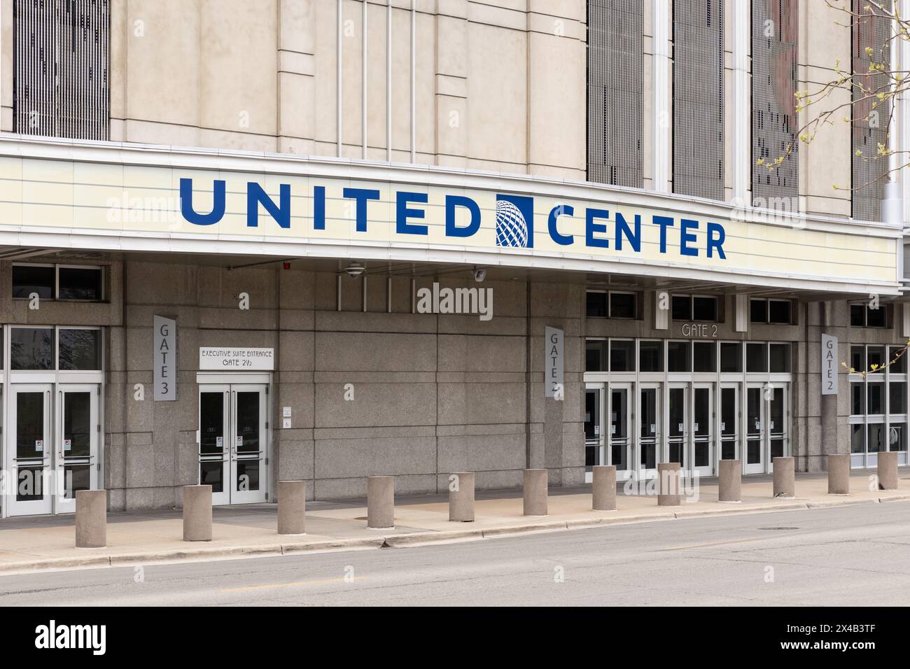 The United Center, opened in 1994, is the largest indoor entertainment ...