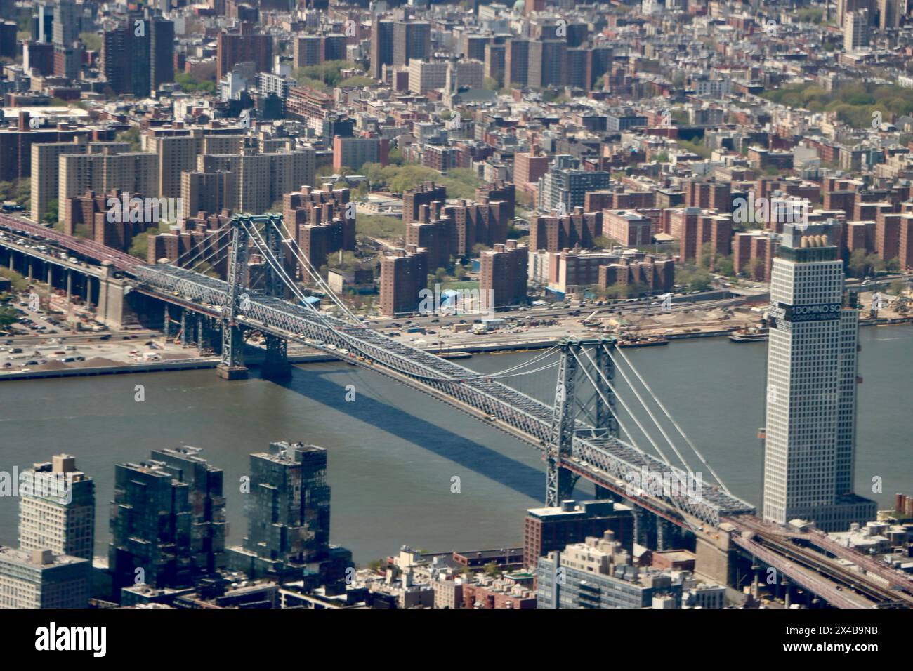 Aerial view of Manhattan Bridge with southern Manhattan in the ...