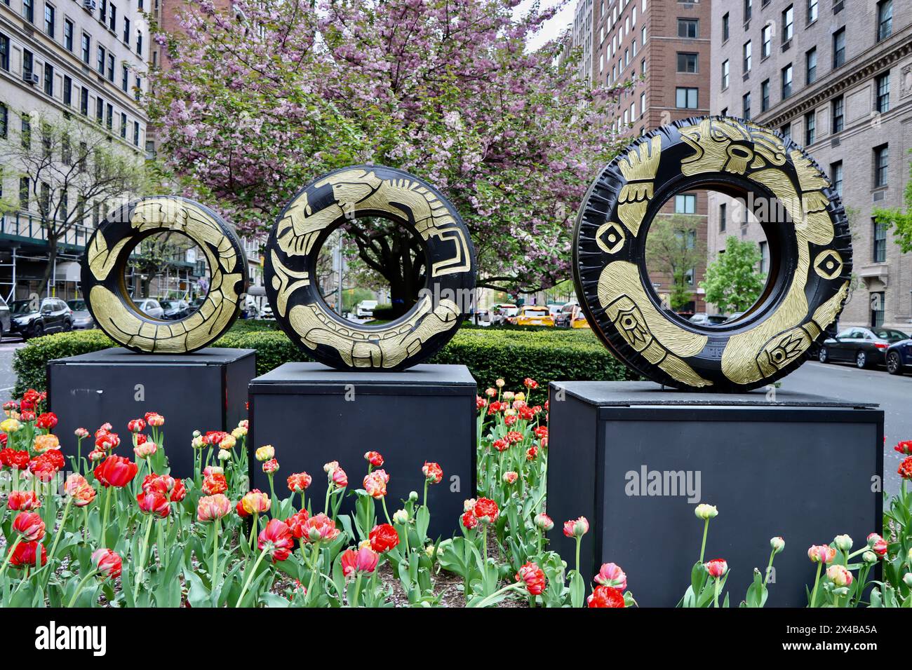 "Traces in Order to Remember" Betsabeé Romero sculpture in tulip garden ...