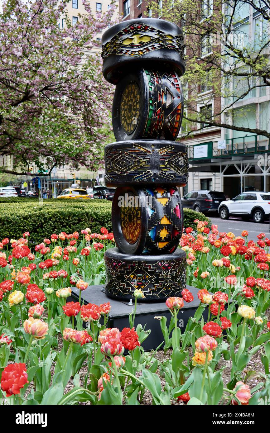 "Traces in Order to Remember" Betsabeé Romero sculpture in tulip garden ...