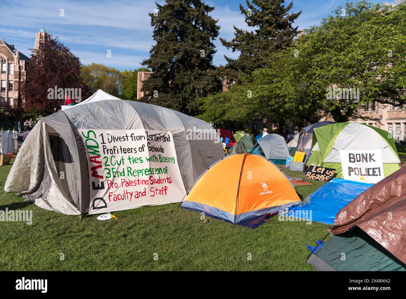 Seattle, USA. 1st May 2024. The Pro Palestine Protestor encampment in ...
