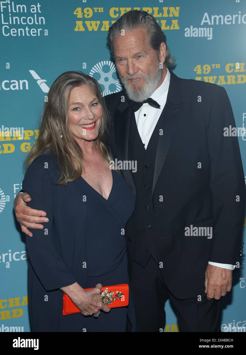 Susan Geston and Jeff Bridges attend the 49th Chaplin Award Honoring ...