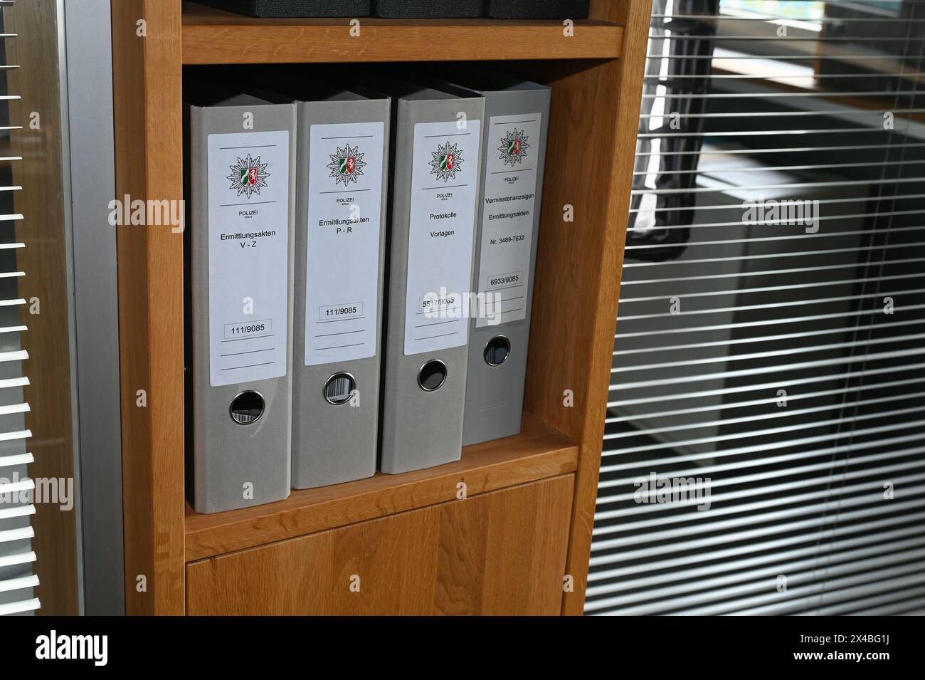 Police crime scene tv hi-res stock photography and images - Alamy