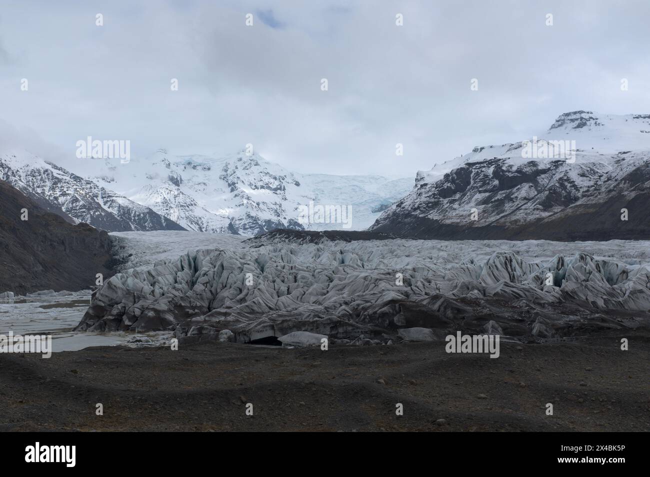 Svinafellsjokull glacier in the Vatnajokull National Park, Iceland ...