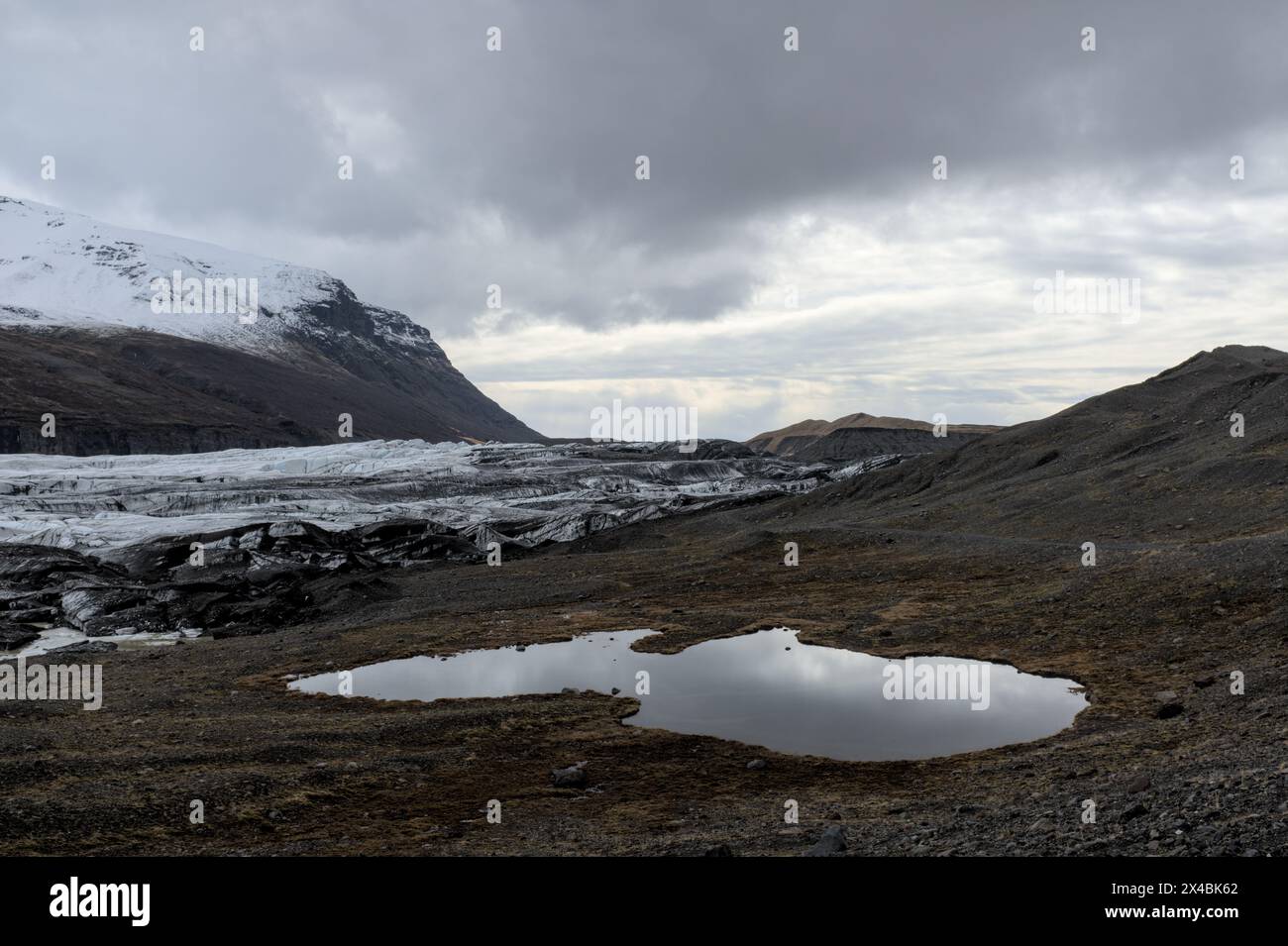 Svinafellsjokull glacier in the Vatnajokull National Park, Iceland ...