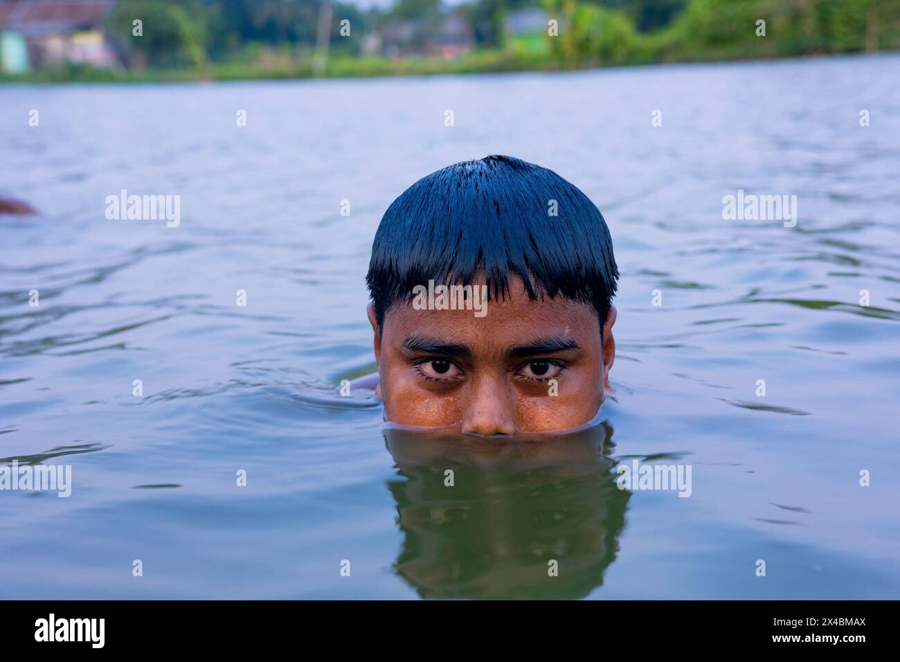 Riverside activities in bangladesh hi-res stock photography and images ...