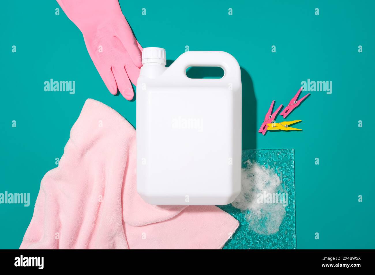 Versatile cleaning set for various surfaces in kitchens, bathrooms, and ...