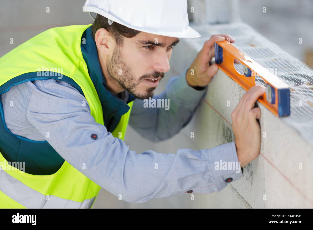 Using a level hi-res stock photography and images - Alamy