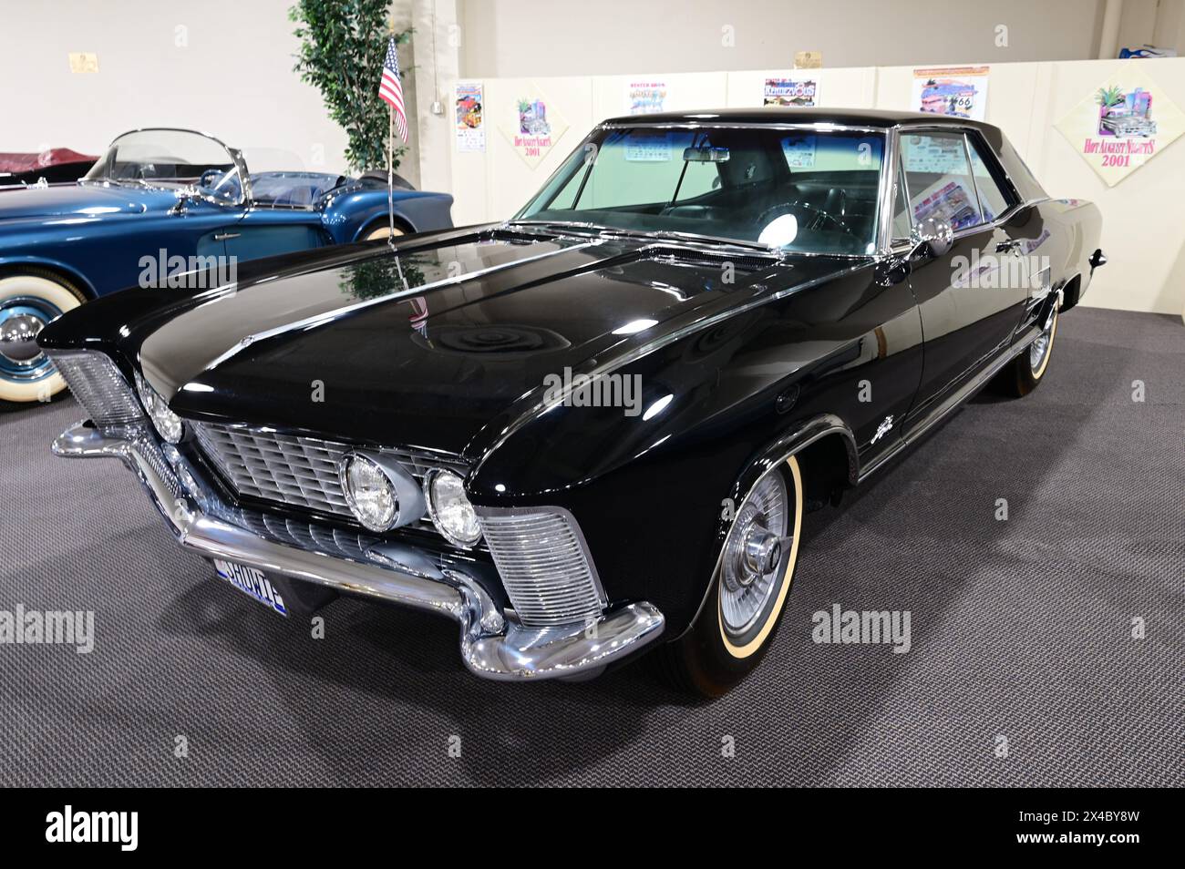 1965 buick riviera hi-res stock photography and images - Alamy