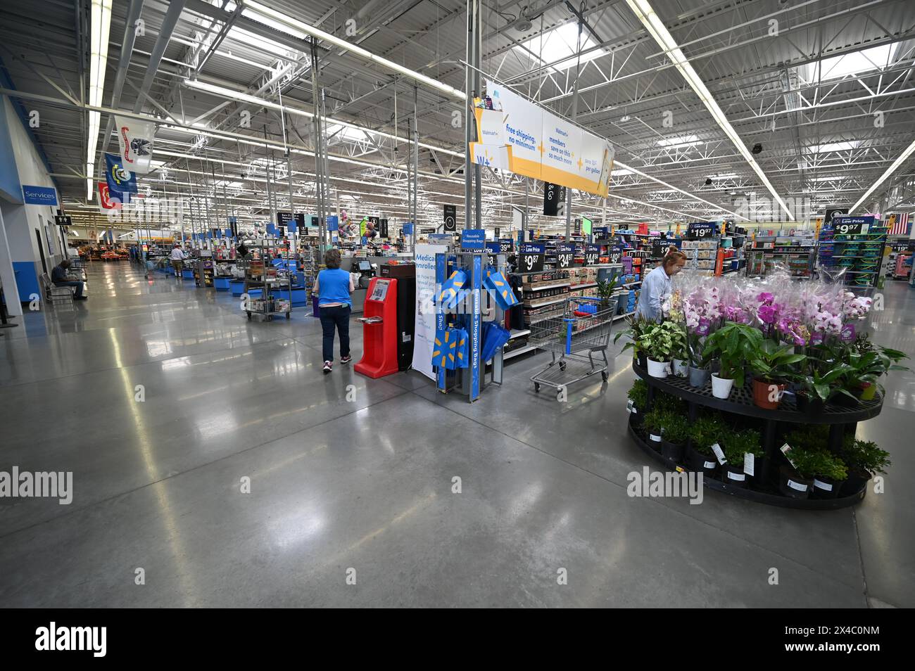 The Inside of a Walmart store Stock Photo - Alamy