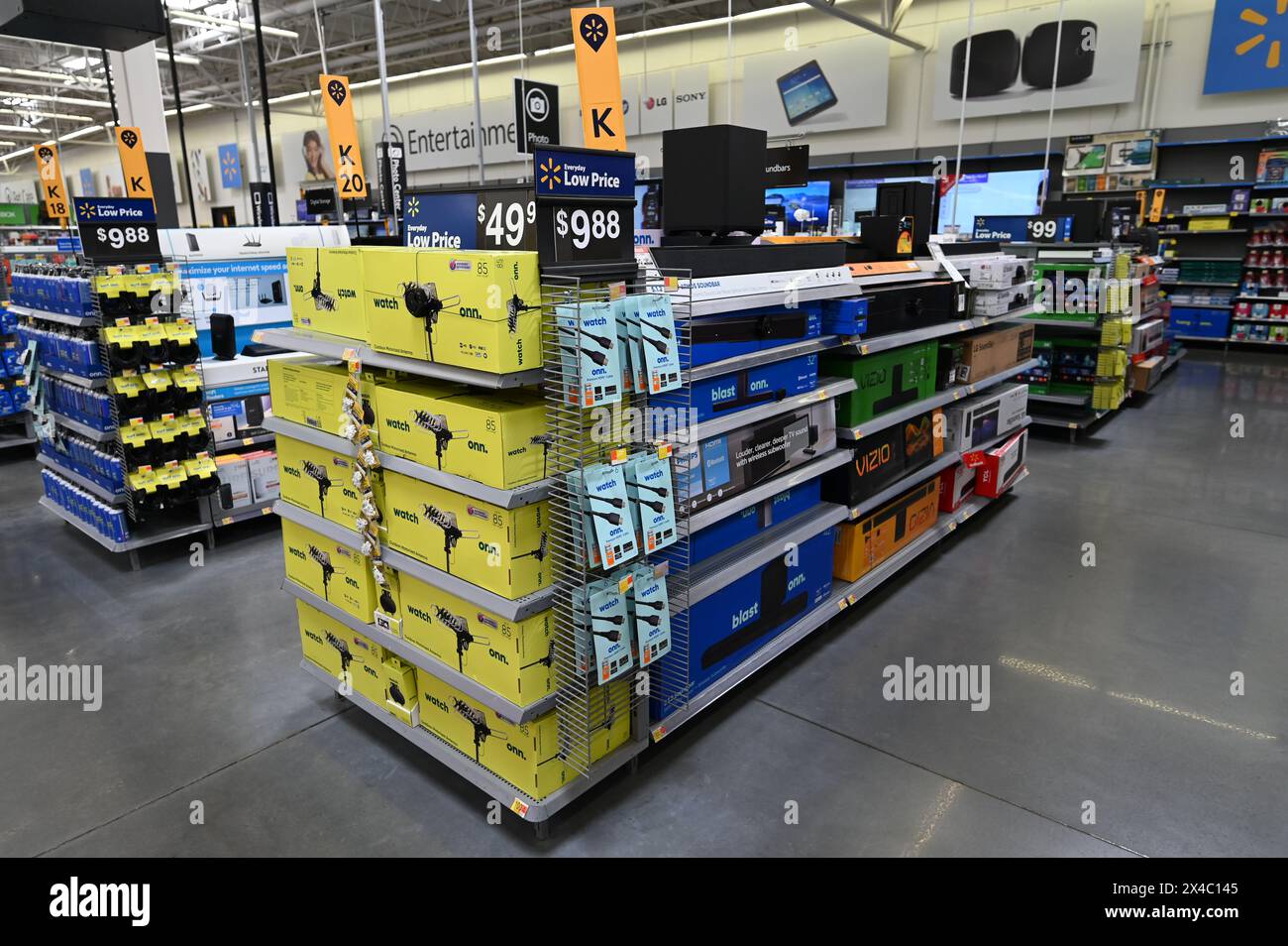 The Inside of a Walmart store Stock Photo - Alamy
