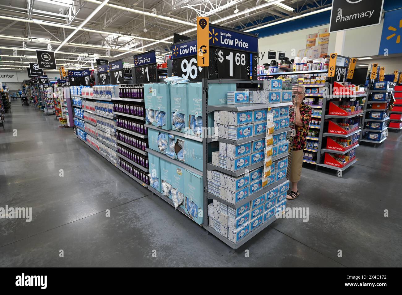 The Inside of a Walmart store Stock Photo - Alamy