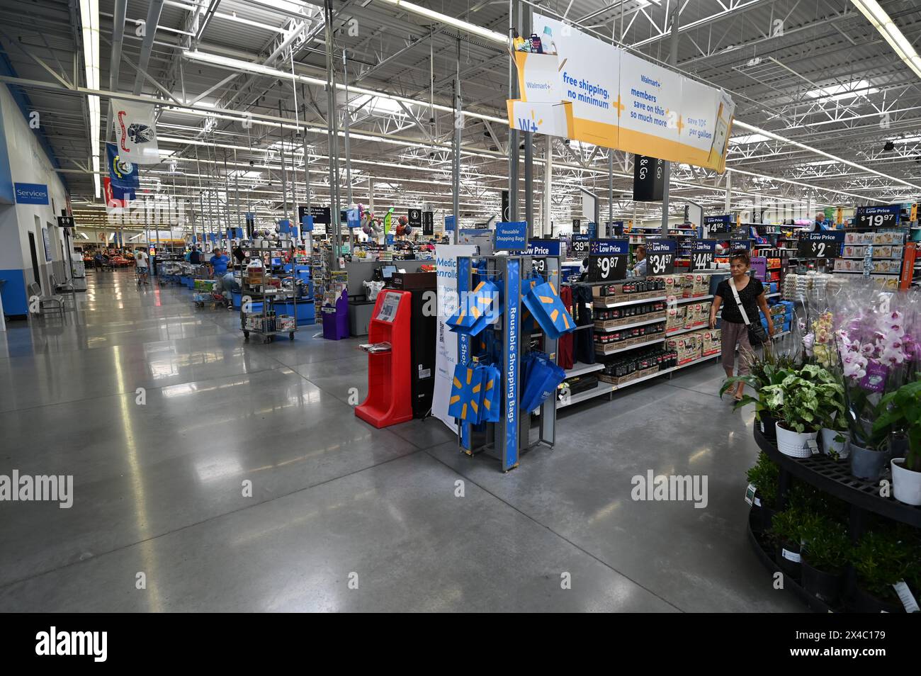 The Inside of a Walmart store Stock Photo - Alamy