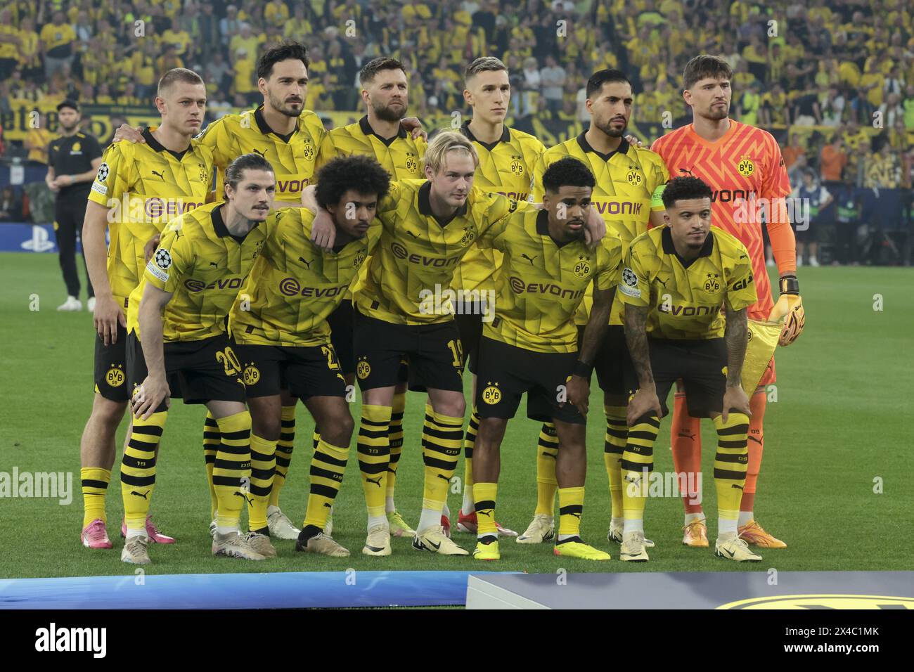 Team Dortmund poses before the UEFA Champions League, Semi-finals, 1st ...