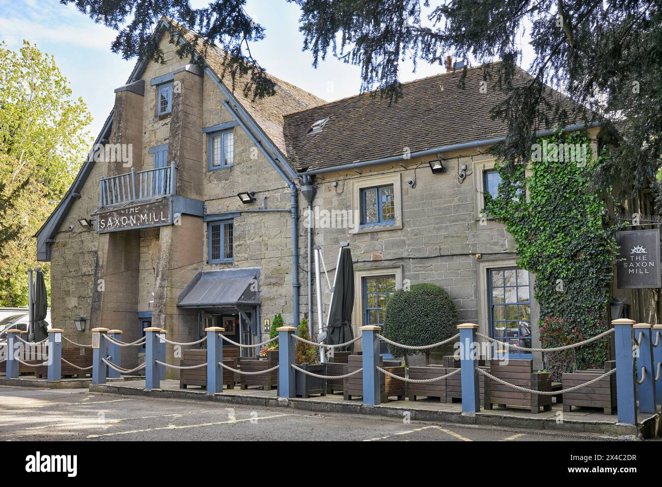Saxon Mill character country pub and restaurant. Guys Cliffe, Warwick ...