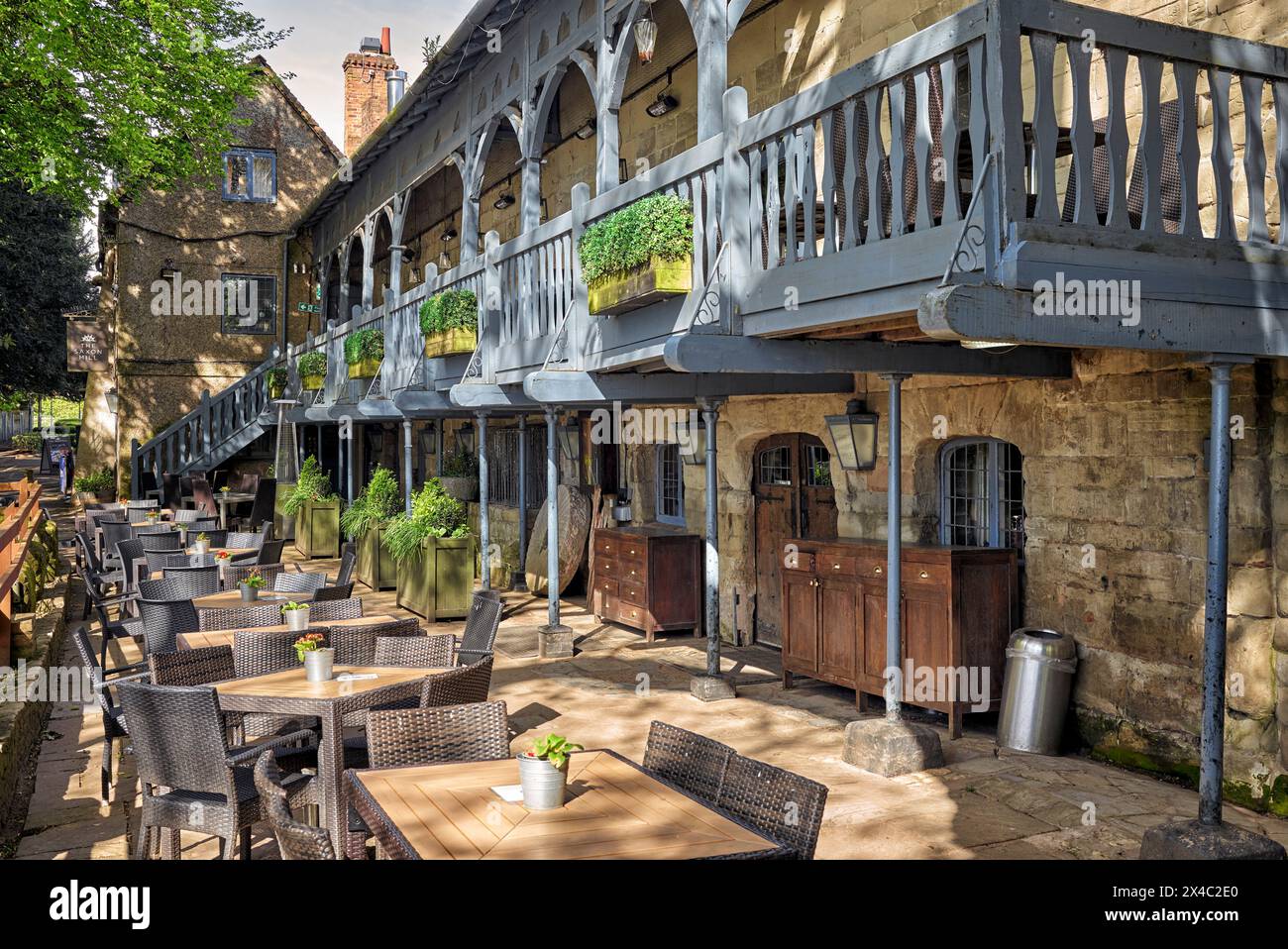 Saxon Mill character country pub and restaurant. Guys Cliffe, Warwick ...
