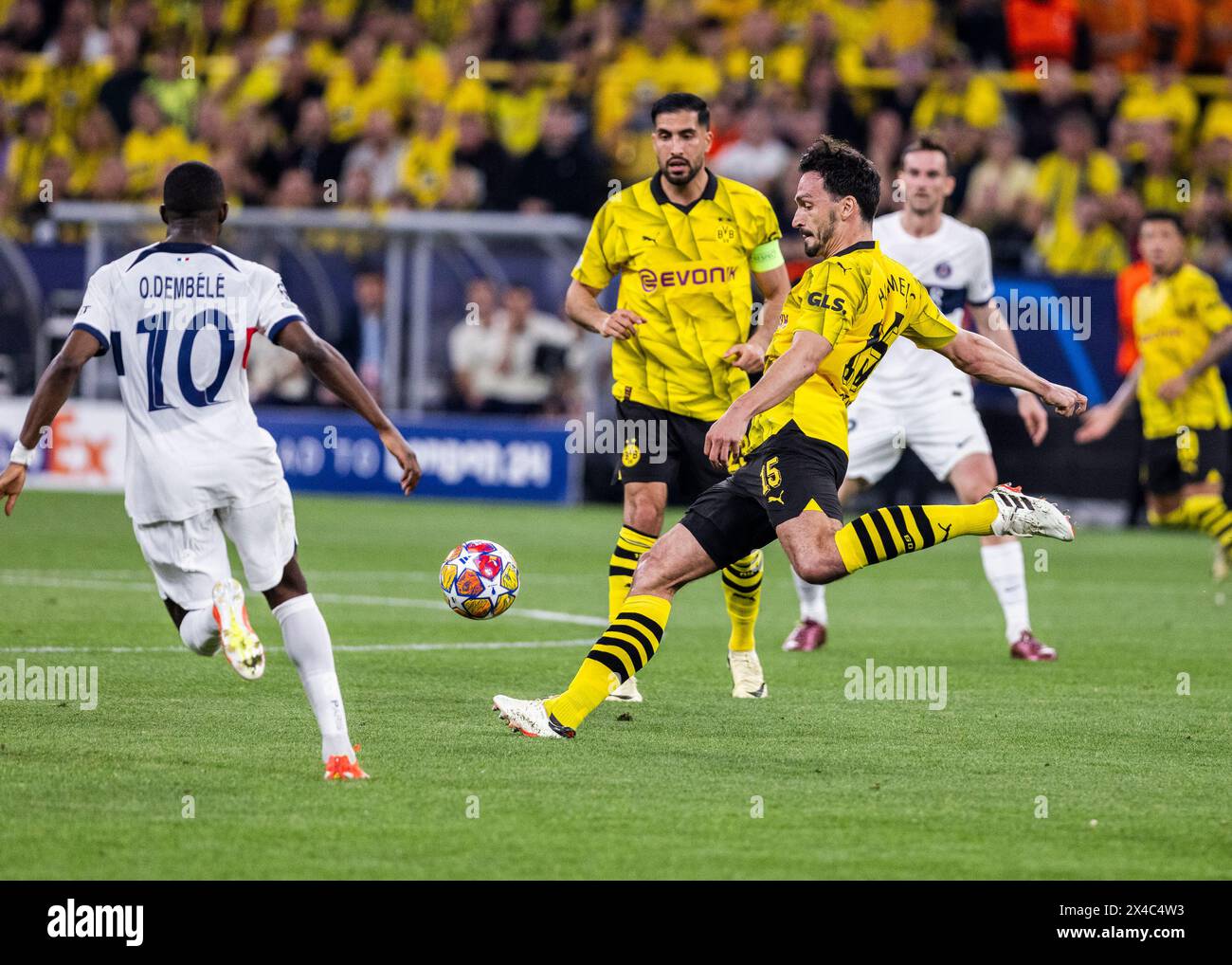 Signal-Iduna-Park, Dortmund, 01.05.2024: Mats Hummels of Dortmund kicks the ball during the ...