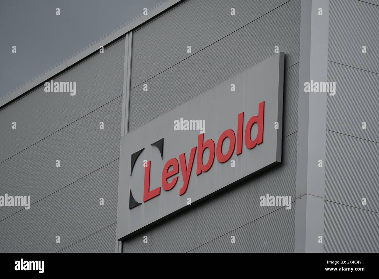 Leybold vacuum hi-res stock photography and images - Alamy