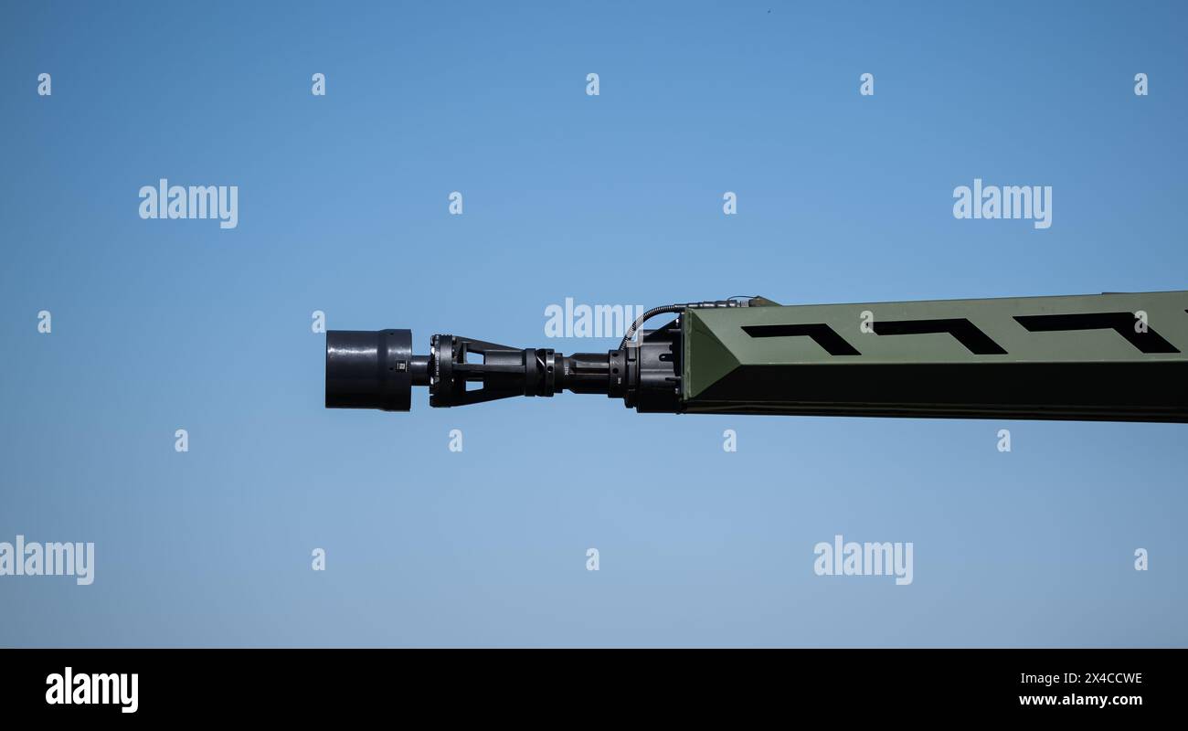 02 May 2024, Lower Saxony, Unterlüß: The 30-mm onboard machine gun from ...