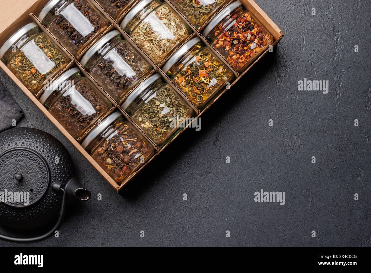 Diverse tea leaves hi-res stock photography and images - Alamy