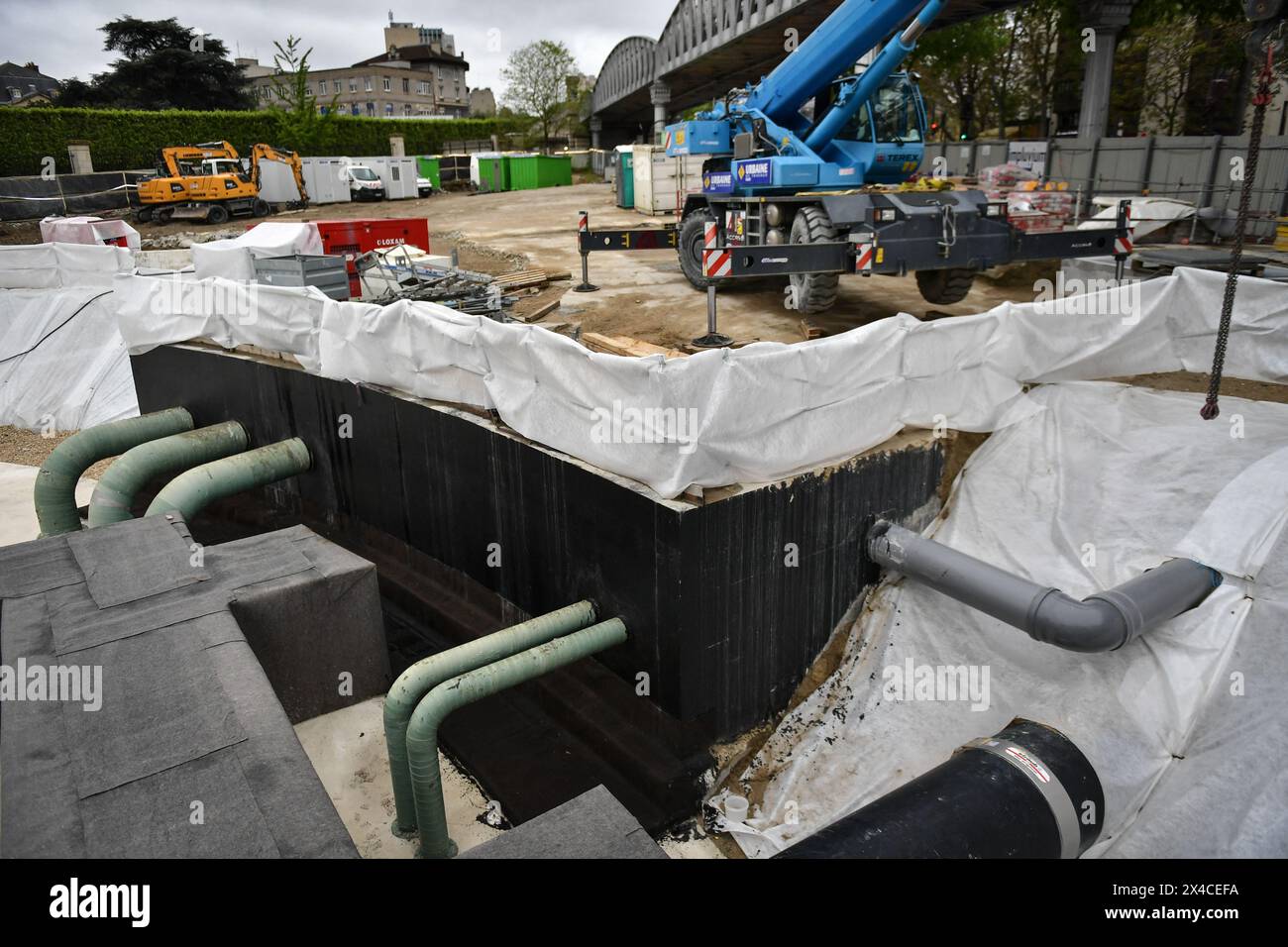 Austerlitz basin hi-res stock photography and images - Alamy