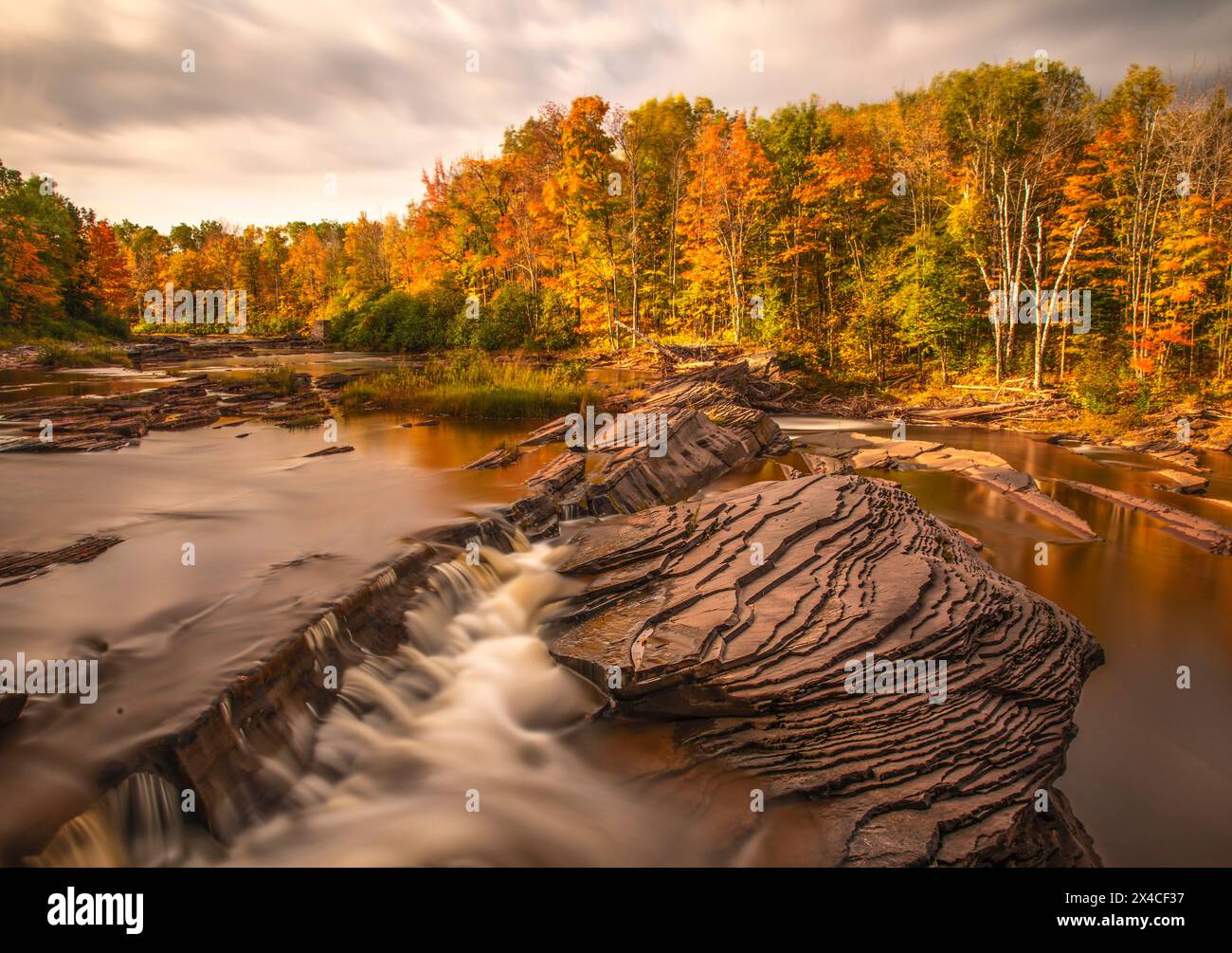 Upper peninsula fall hi-res stock photography and images - Alamy