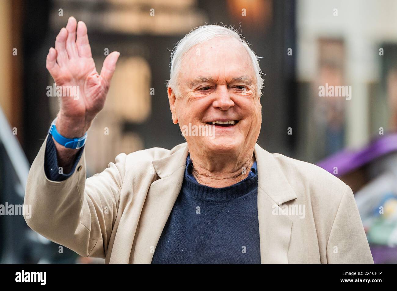 John cleese fawlty towers hi-res stock photography and images - Alamy