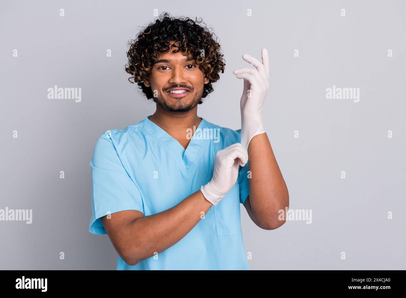 Photo doctor guy wear hi-res stock photography and images - Alamy