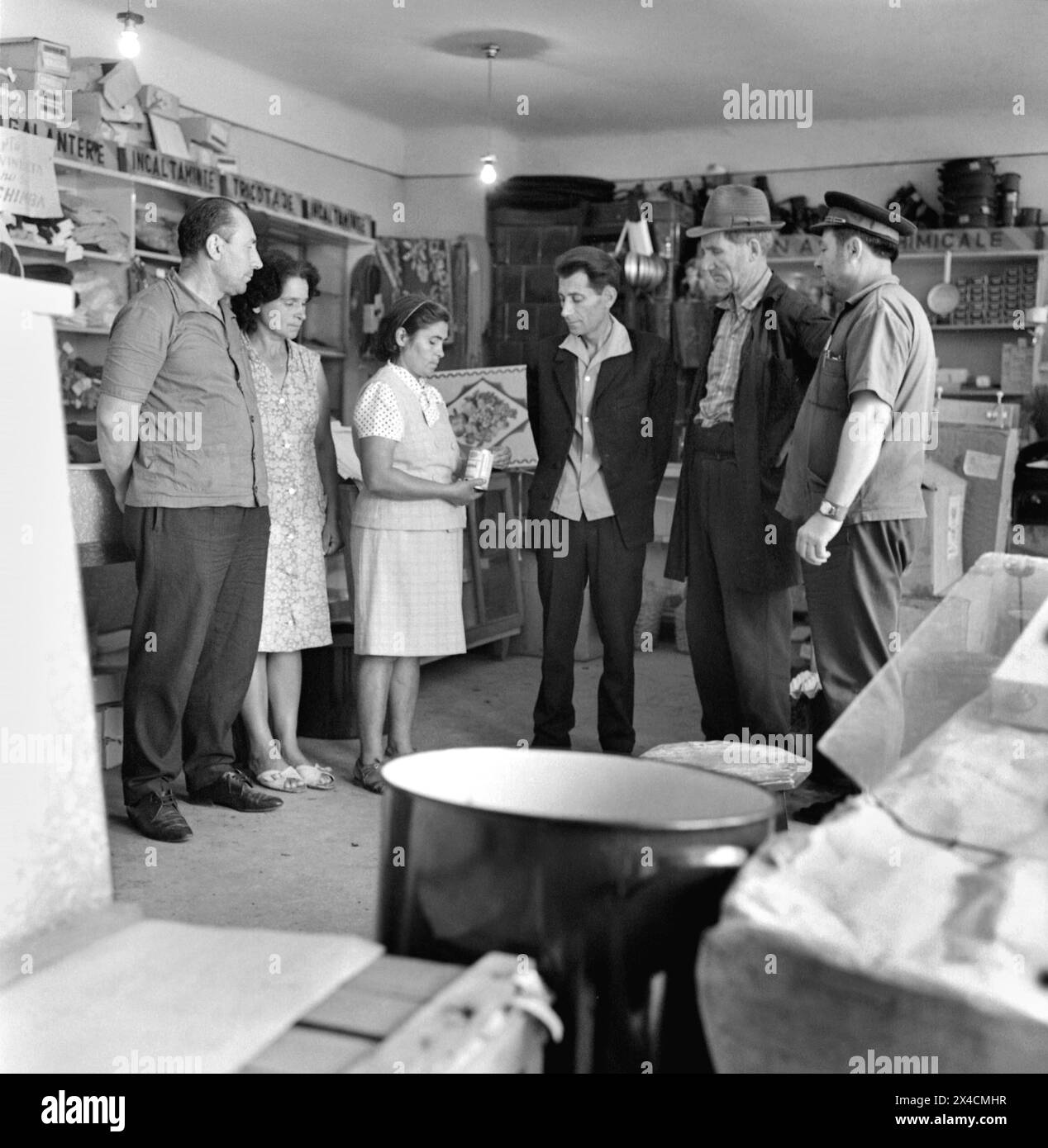 Documentary retail Black and White Stock Photos & Images - Alamy