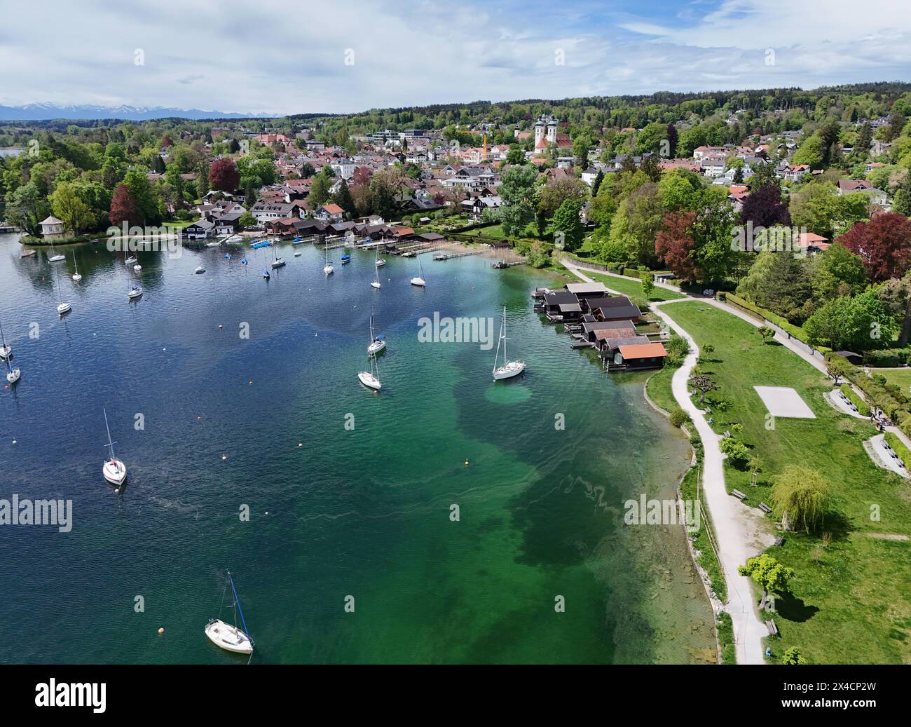 Tutzing, Bayern, Deutschland 02. Mai 2024: Ein Frühlingstag in Tutzing Landkreis Starnberg. Hier ...