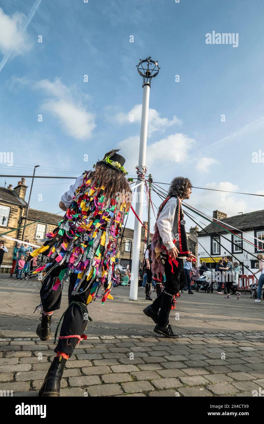 Traditional morris dancer hi-res stock photography and images - Alamy