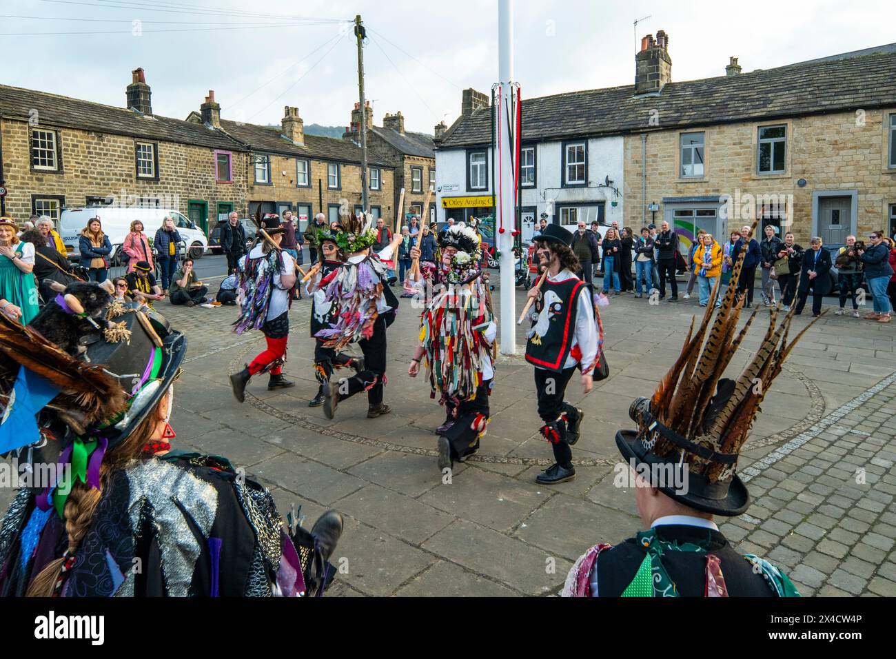 West yorkshire maypole hi-res stock photography and images - Alamy