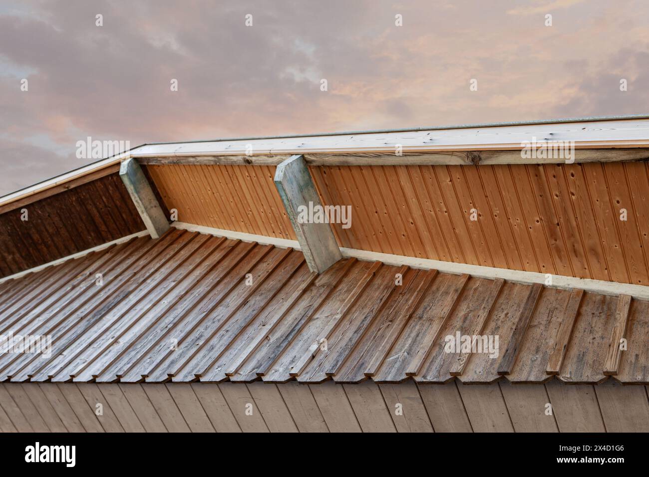 Wooden frame and cladding of a house Stock Photo - Alamy
