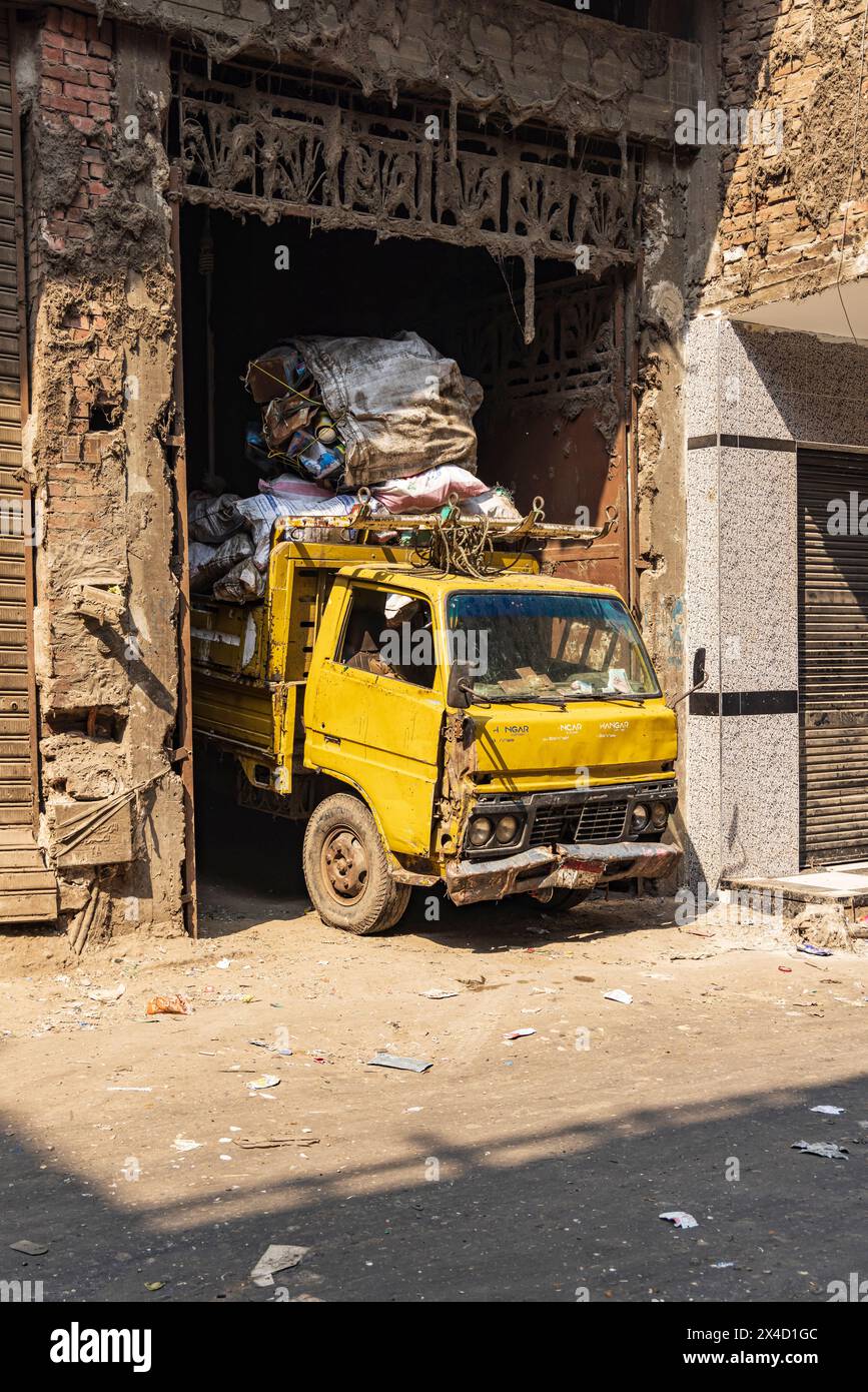 Manshiyat Naser, Garbage City, Cairo, Egypt. Truck loaded with garbage ...