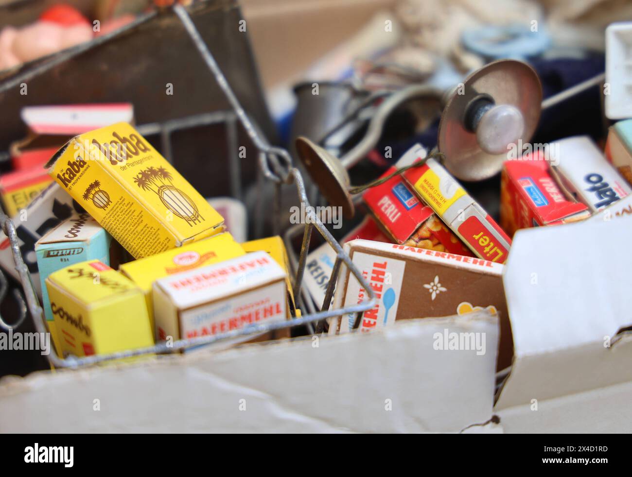 Damit spielen hi-res stock photography and images - Alamy