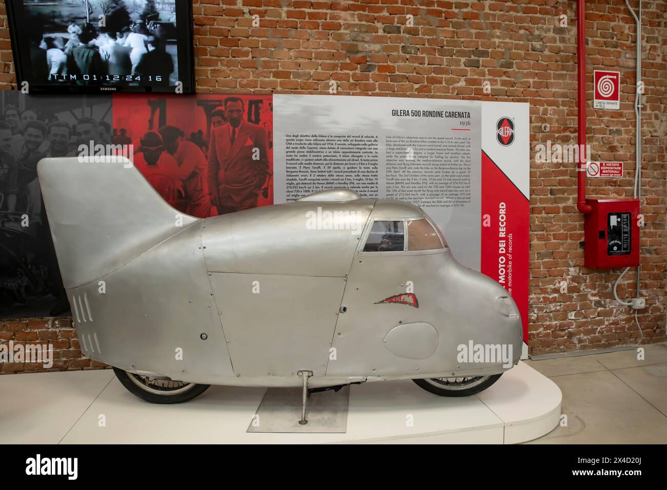 A model of Gilera 500 Rondine Carenata of the 30s on display on the ...