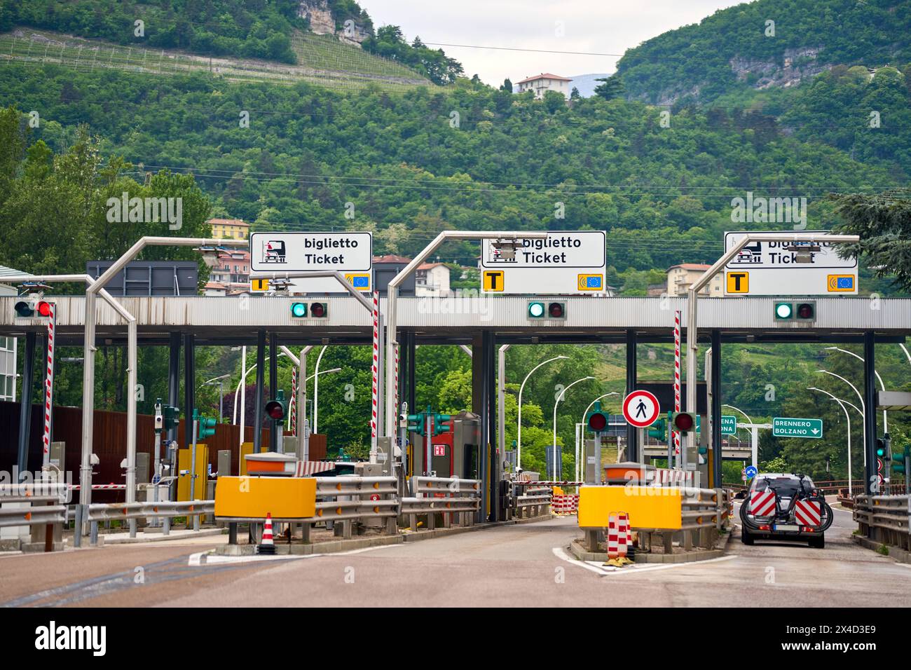 Autostrada, Italy - May 1, 2024: Toll station in Italy. Paying for paid ...