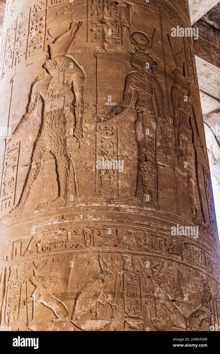 Egypt temple column hi-res stock photography and images - Alamy