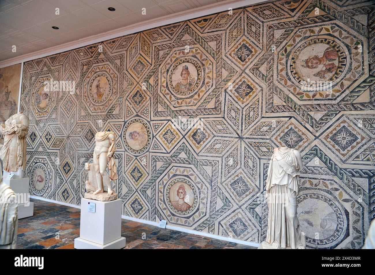 Ancient mosaic cherchell hi-res stock photography and images - Alamy