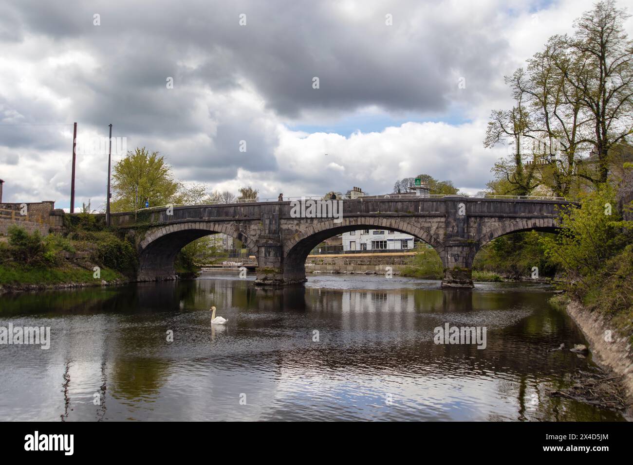 The Miller Bridge spanning the River Kent in Kendal, Cumbria, UK Stock ...