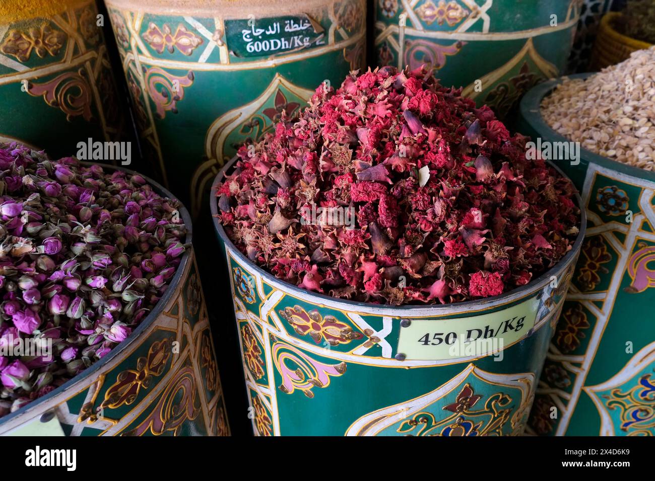 Marrakech, Morocco. Dried roses for sale in the medina Stock Photo - Alamy