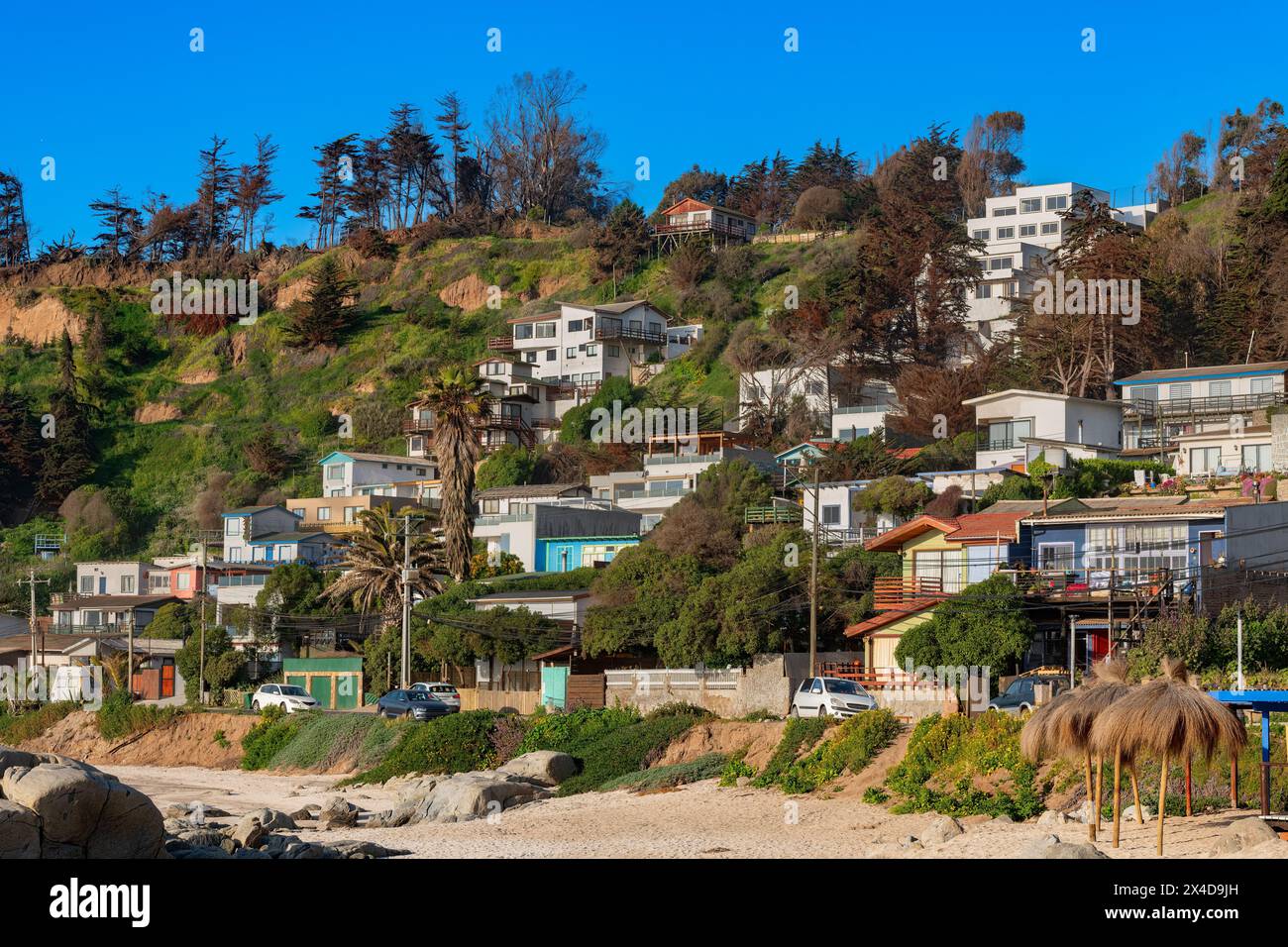 Panoramic view of the beach resort town of Maitencillo, V Region, Chile ...