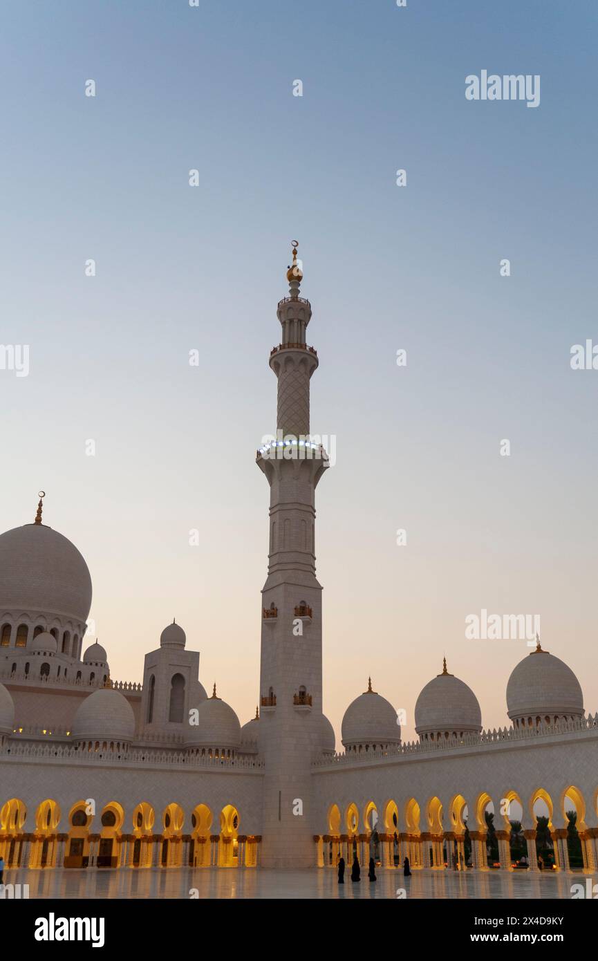 A view of domes, lighted arches, and a minaret at the Sheikh Zayed ...