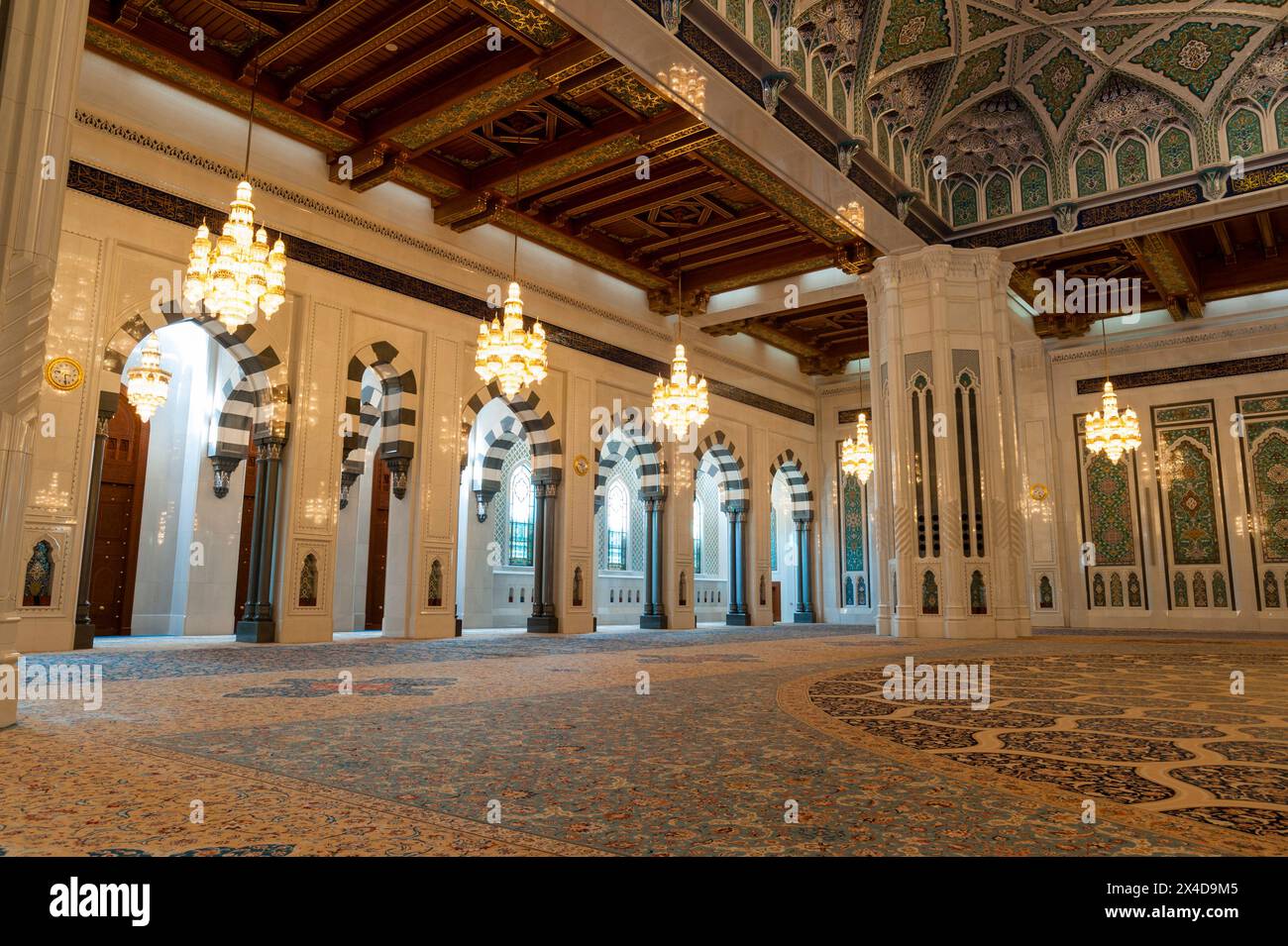 Chandelier in qaboos grand hi-res stock photography and images - Alamy