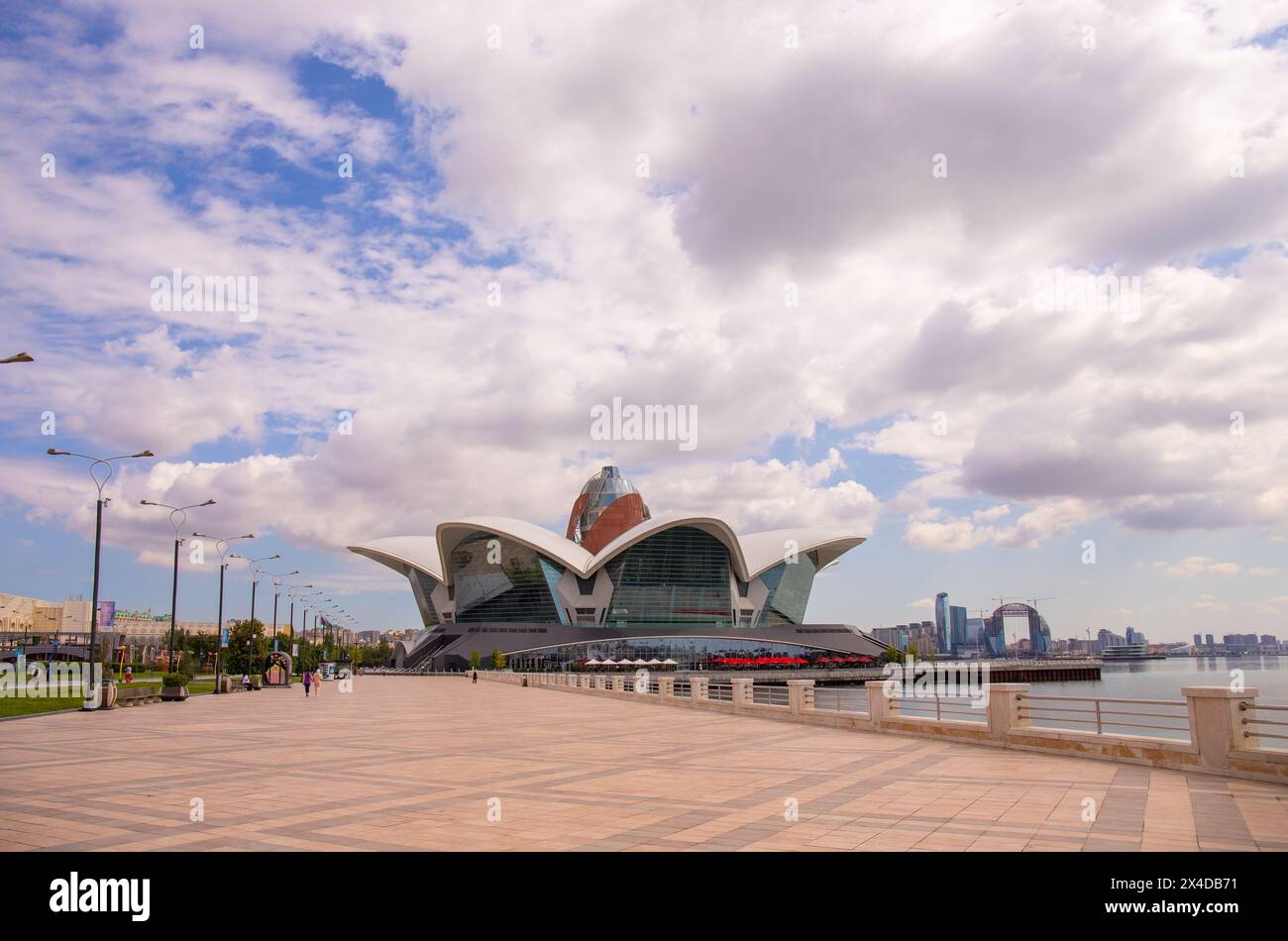 Baku azerbaijan deniz mall hi-res stock photography and images - Alamy