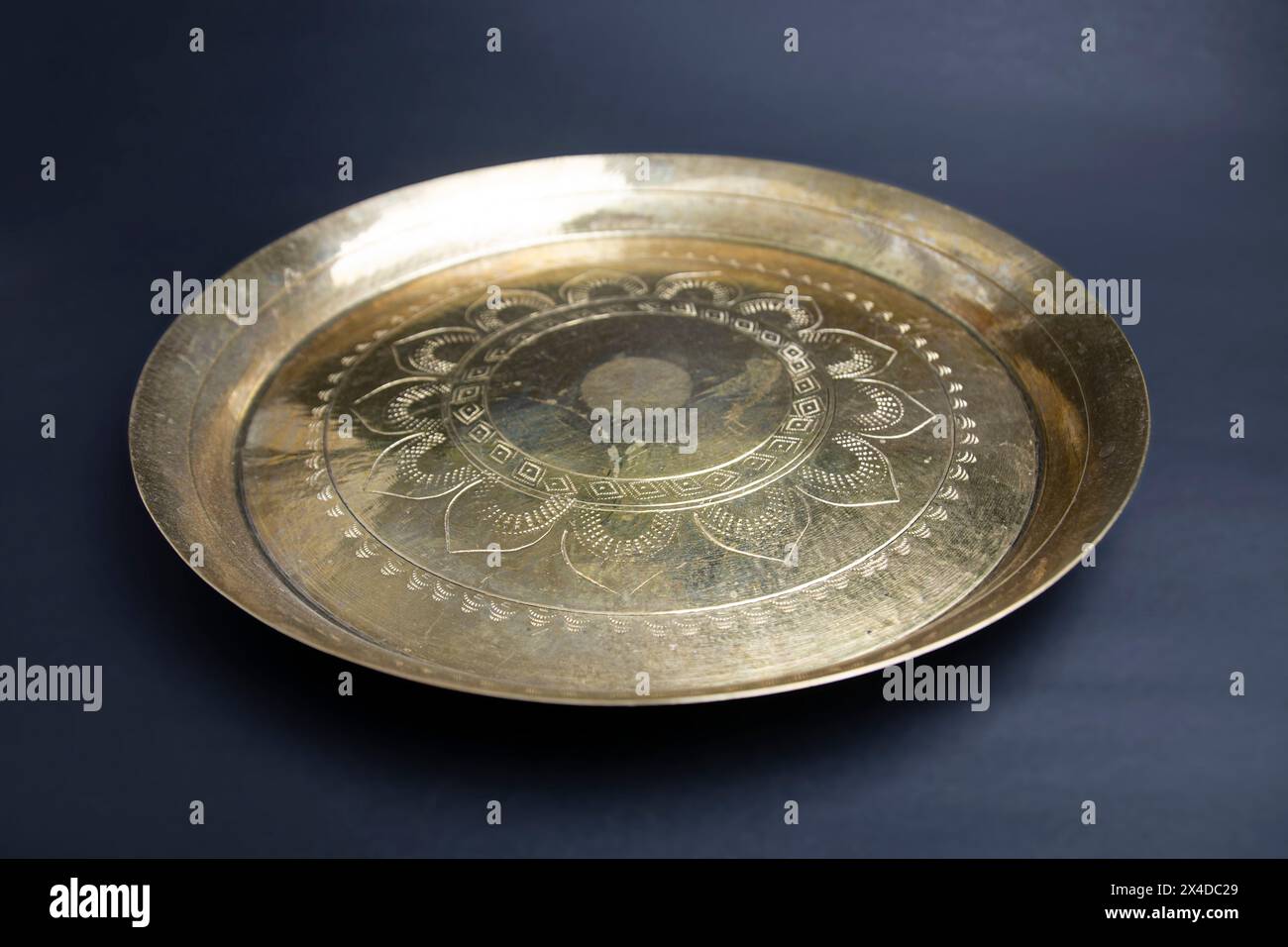 Flat bronze plate hi-res stock photography and images - Alamy